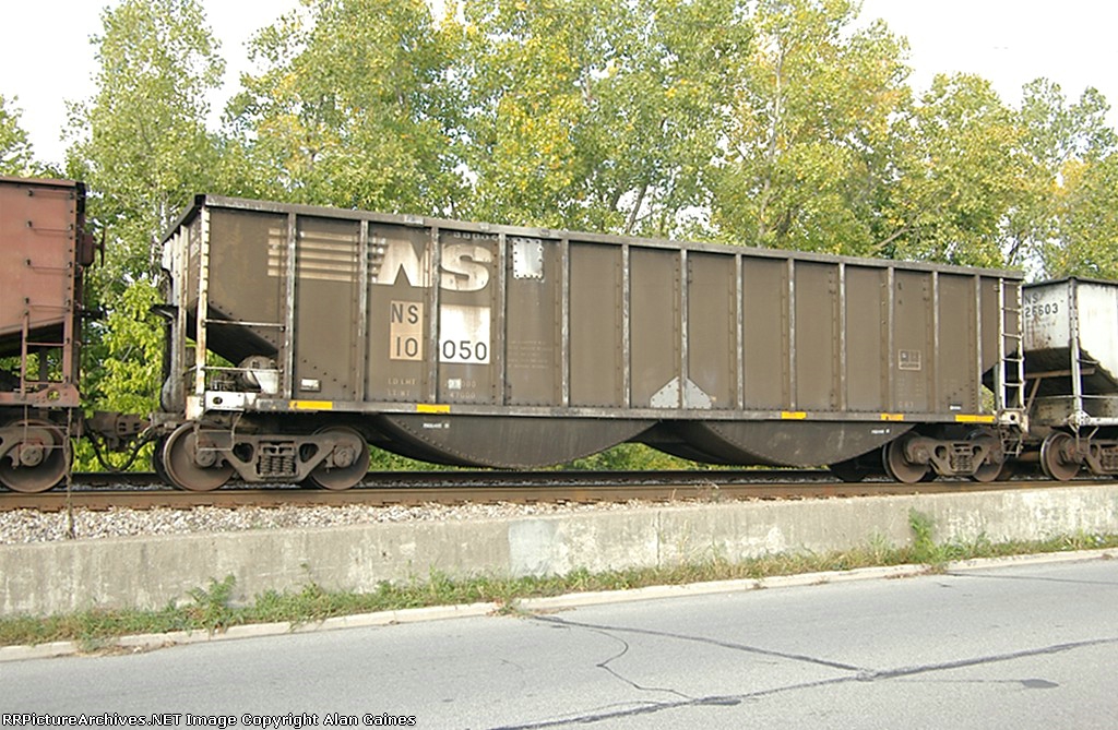 NS Gondola 10050